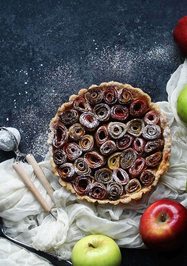 Homemade Rose Apple Pie Recipe With Cinnamon And Streusel Chef Billy