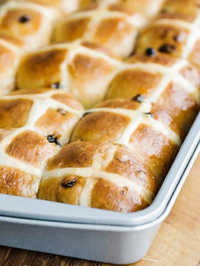 Homemade Hot Cross Buns Story - Chef Billy Parisi